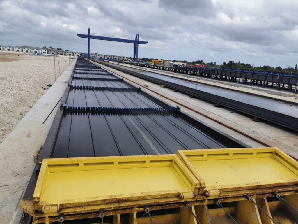 Prestressed wide Slabs Installation | Moldtech