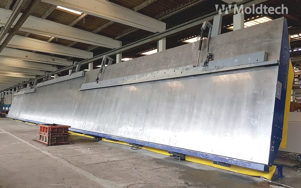 Tilting tables - Moldtechsl