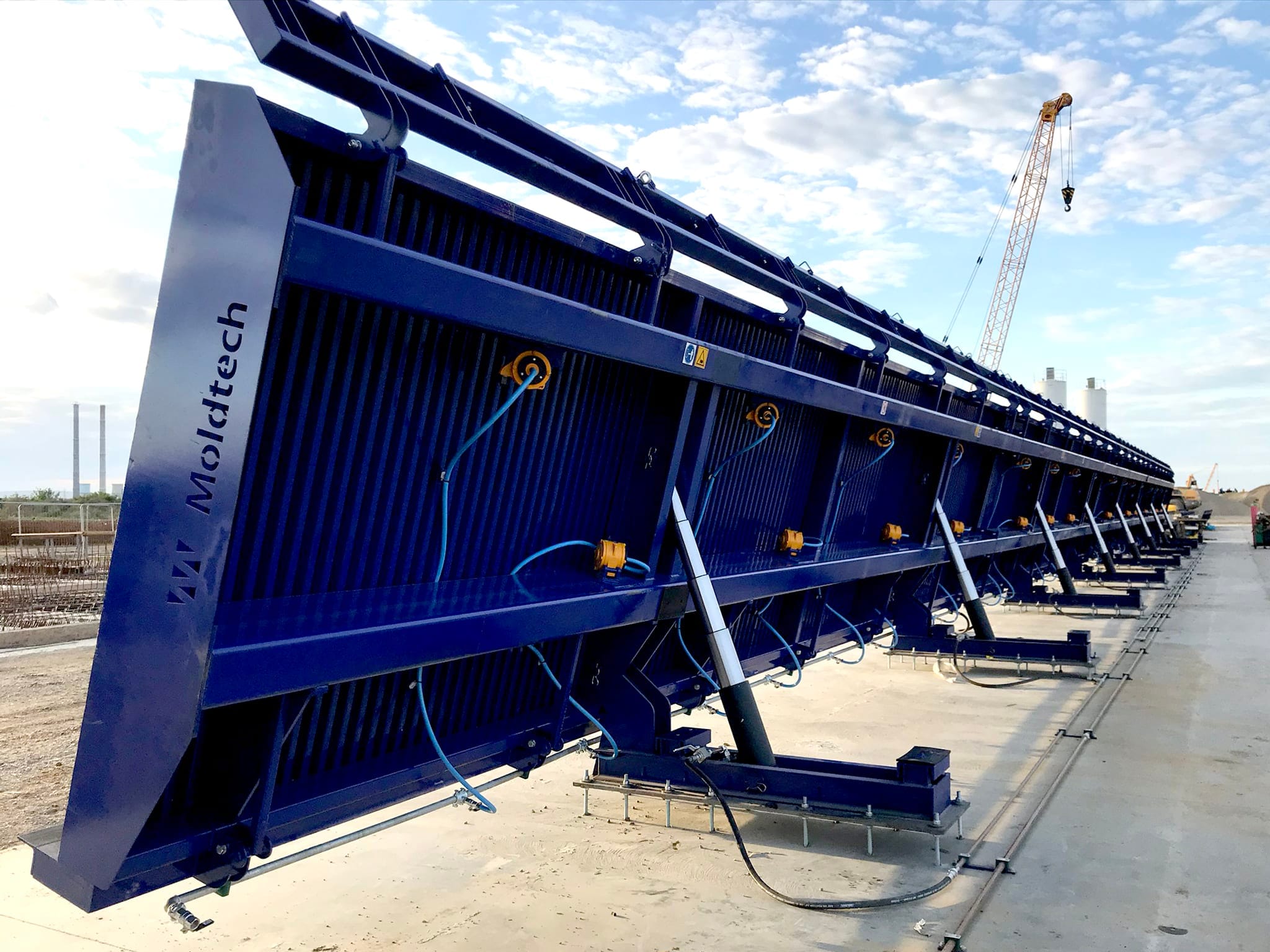 Tilting tables - Moldtechsl